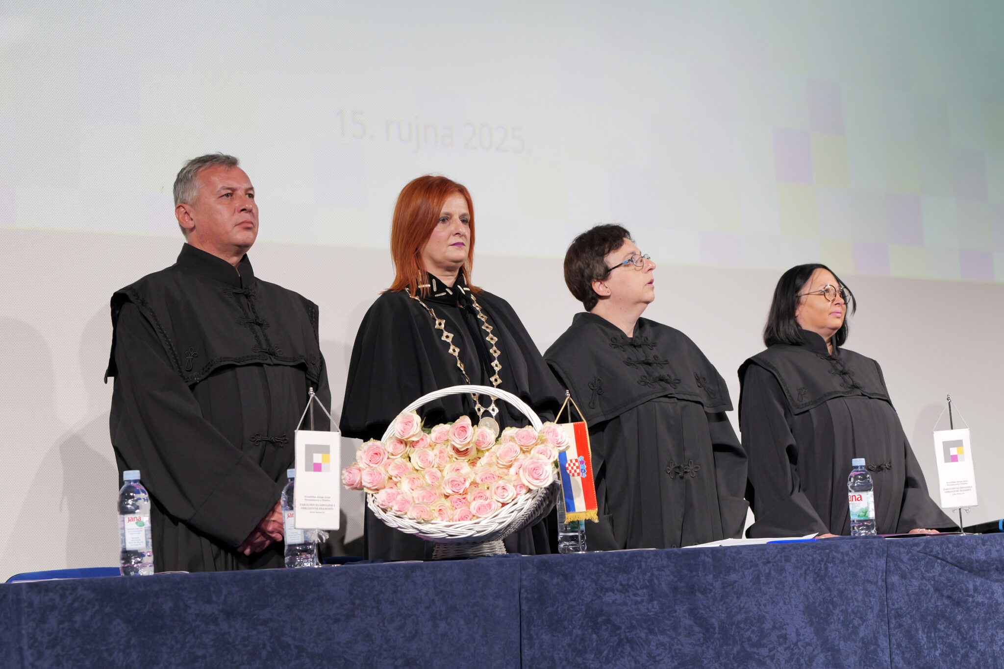 Održana prva svečana promocija prvostupnika sveučilišnoga ...